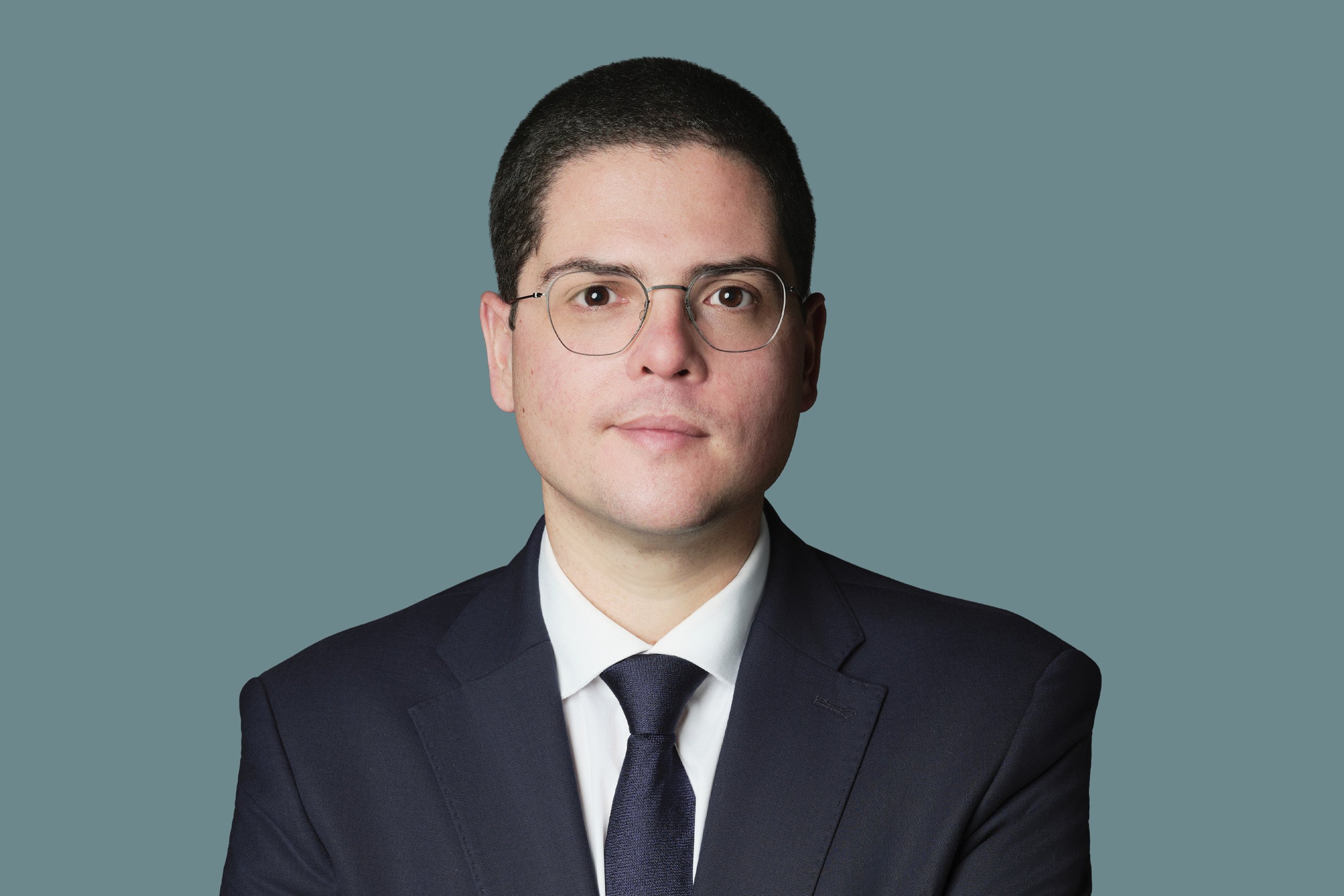 Passé par Grant Thornton et Allen & Overy, Moulay El Hammoumi Idrissi ...